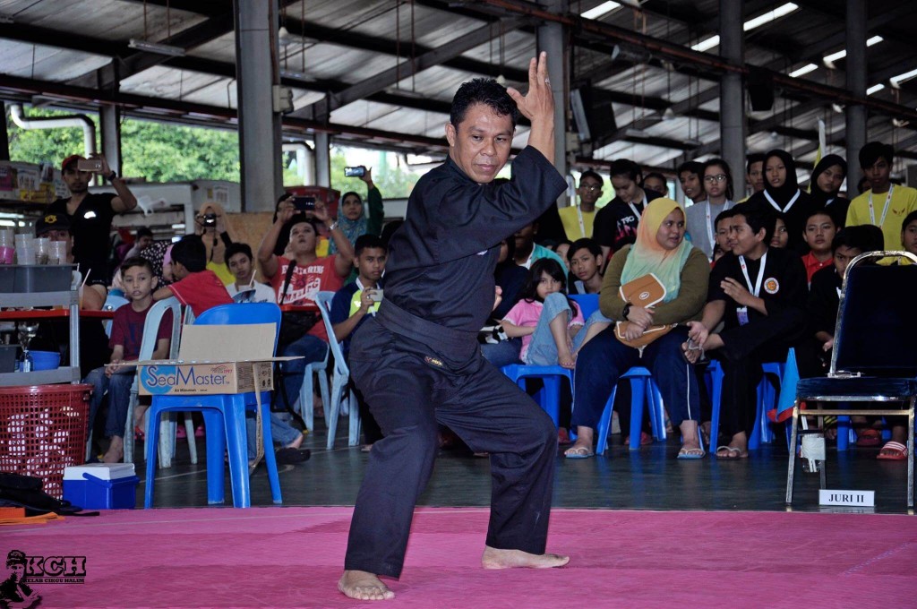Cikgu Halim Hamit - Maître du Silat Seni Gayung Fatani Malaysia