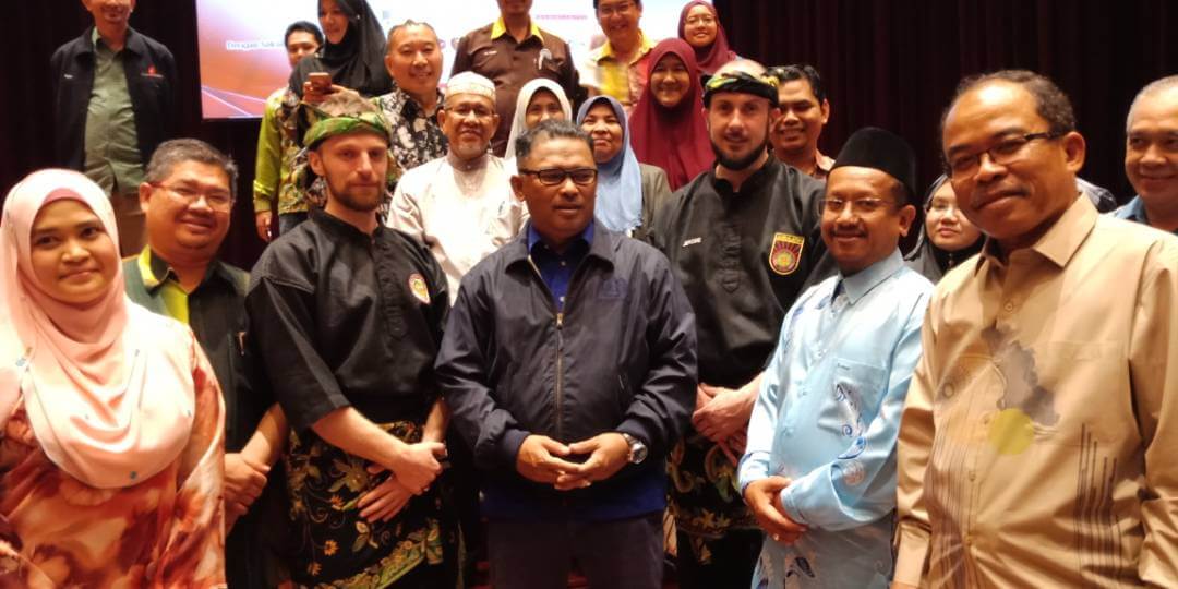 Démo de Silat Seni Gayung Fatani à Melaka - 2018 | Culture Silat